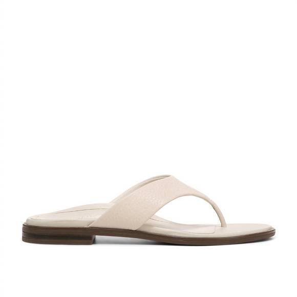 Vionic | Shoes | New Vionic Womens Agave Flat Sandal Wide Width In ...
